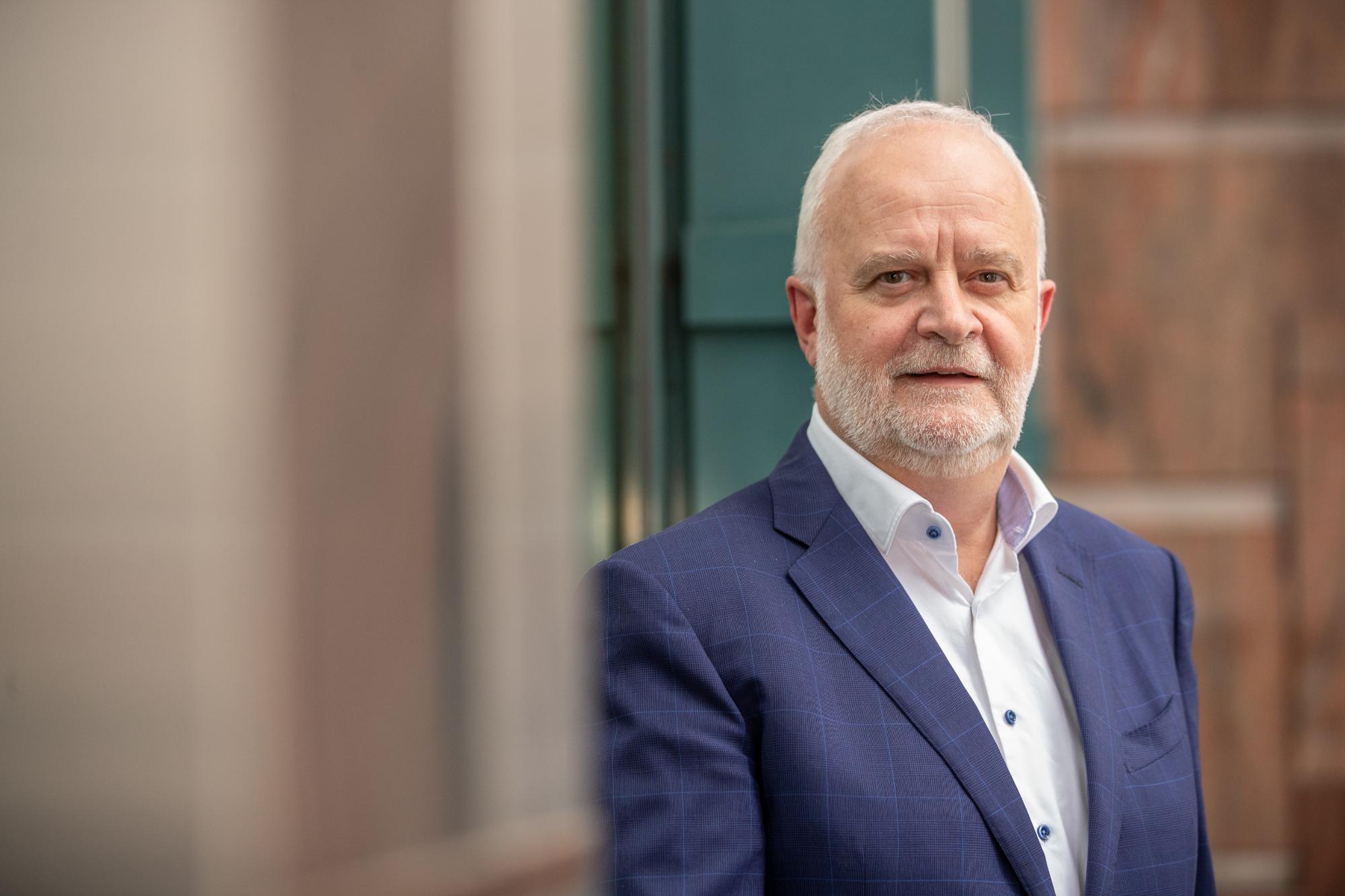 KBC Commercial Banking - Commercial Banking - KBC Banking & Insurance